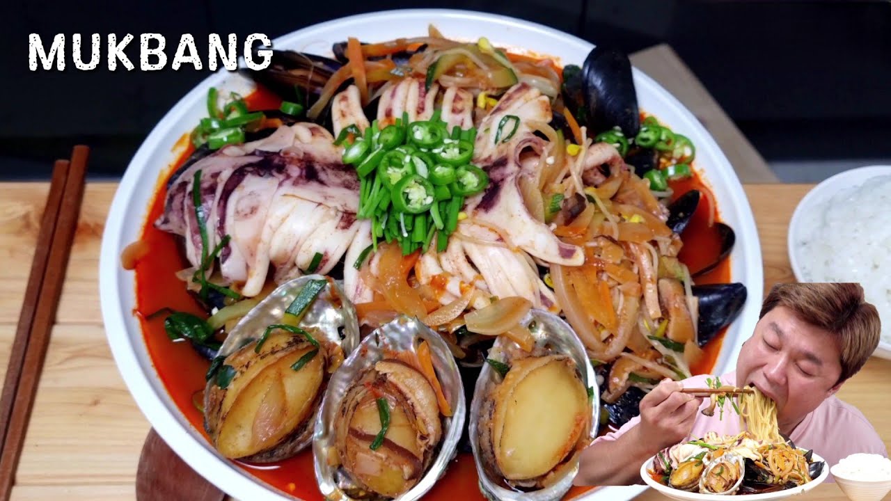 썰렁한 날씨🥶엔 뜨끈한 전복짬뽕🍜 한그릇 먹방 Abalone Jjambbong Mukbang - YouTube
