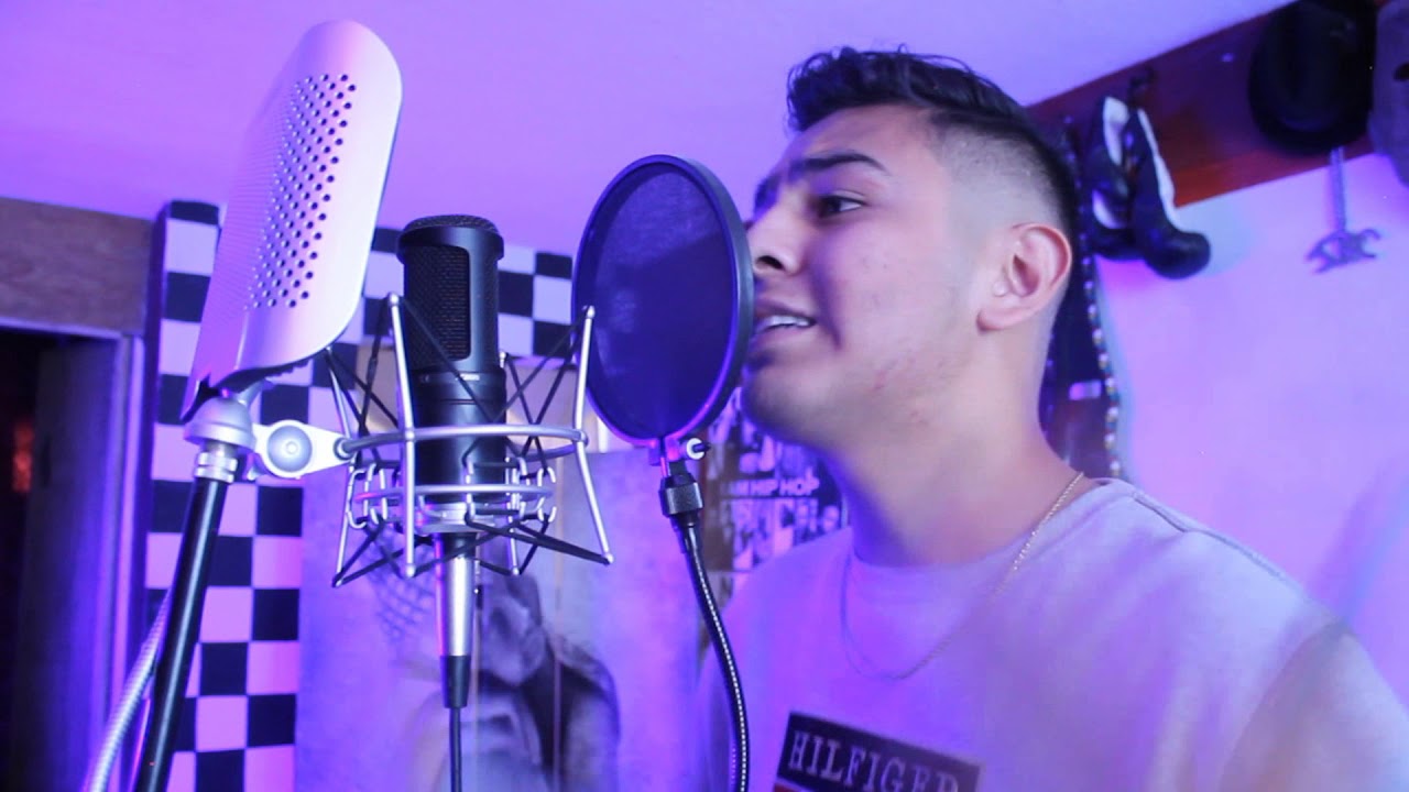 Turox - La Canción mas Triste en el Violín Mas Pequeño - YouTube