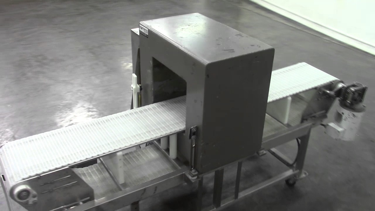 Fortress Stealth Metal Detector - YouTube