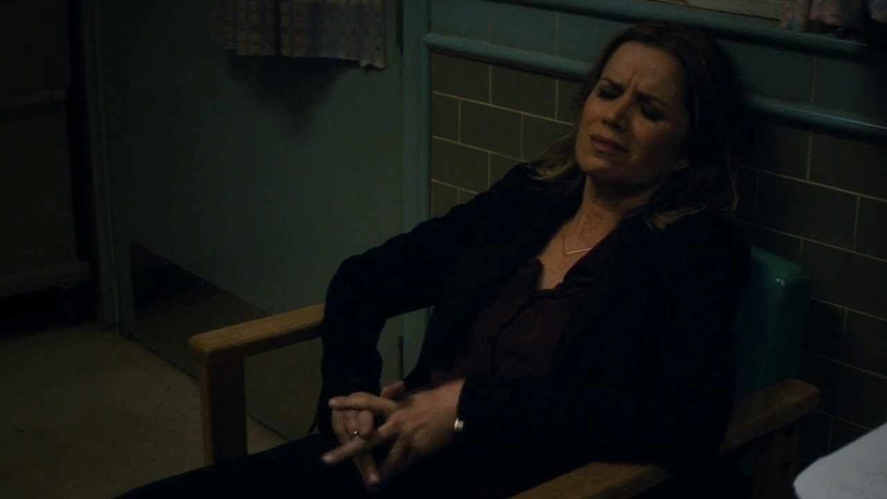 FTWD S1E1 - Travis Goes to church - YouTube