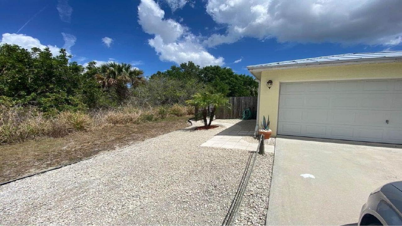 3749 SW Swope Street, Port Saint Lucie, FL Presented by Caleb Roegiers ...