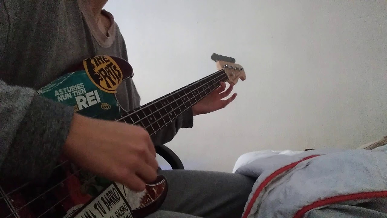 emo bass jam - YouTube