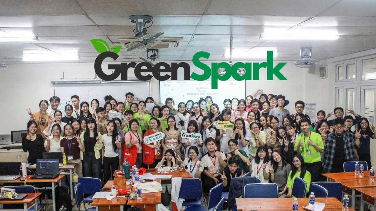 UFM_FM_Social MKT_CT5_Tứ Sắc & Marlap_GreenSpark - YouTube