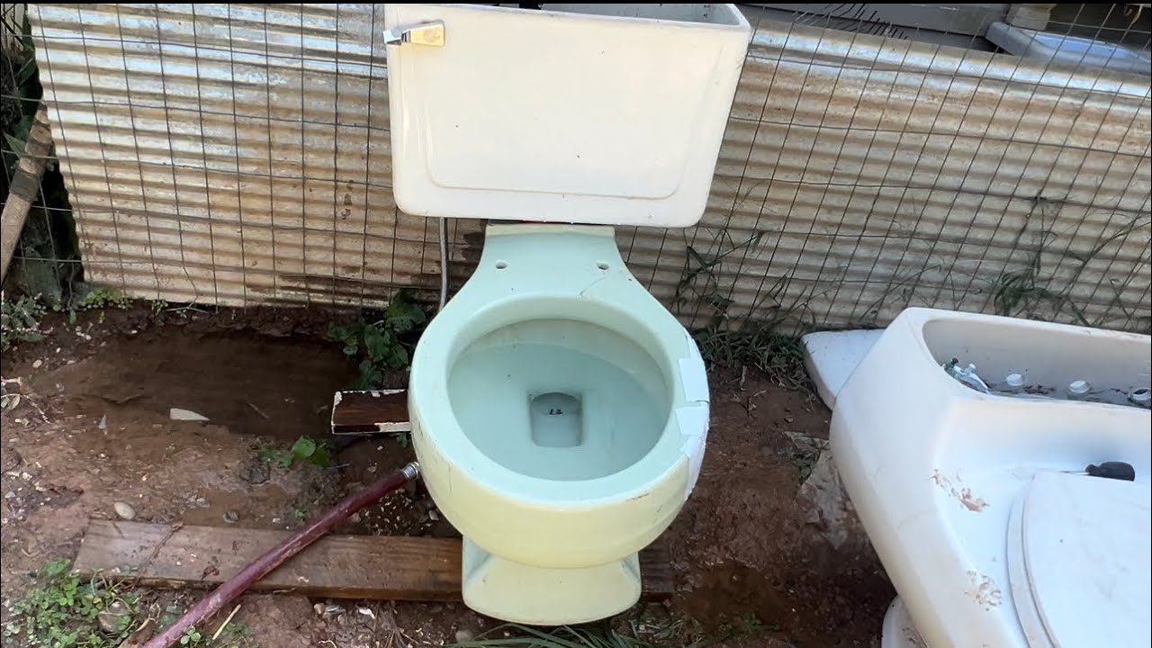 1972 Universal rundle new mercury tests - YouTube