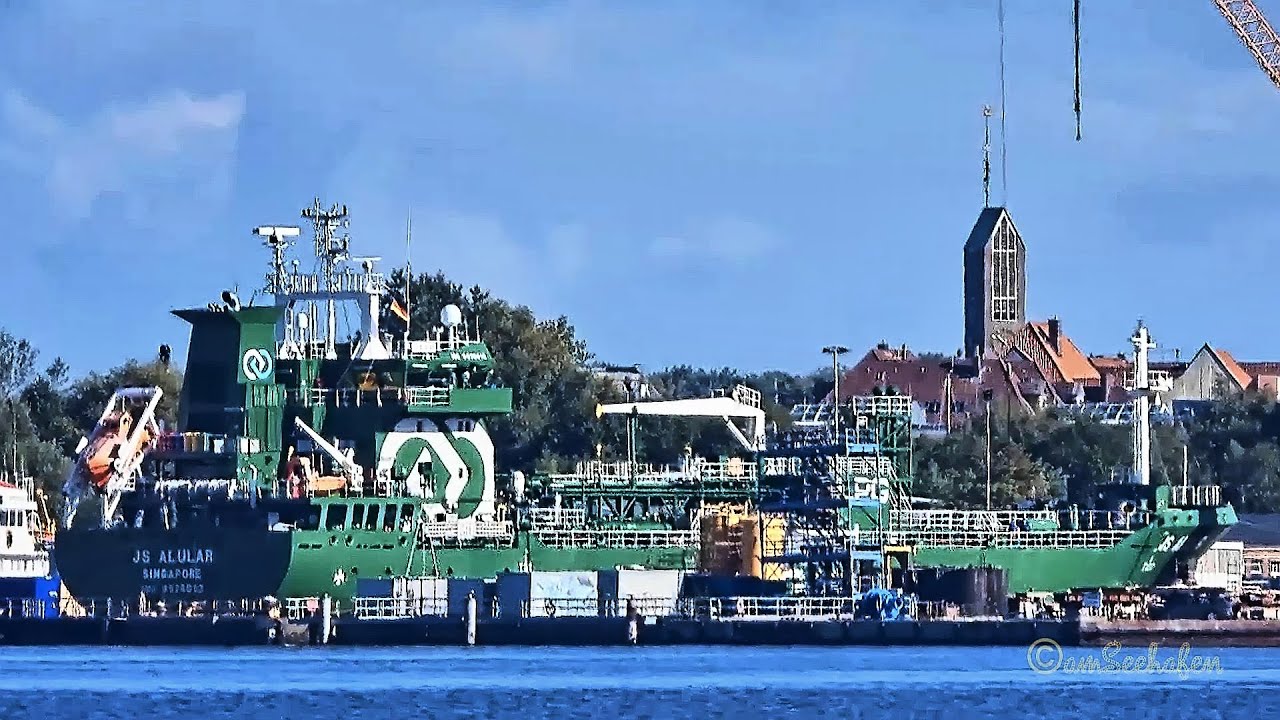 LPG Tanker JS ALULAR in EWD Dock Gastanker im Baudock Emden 9V9995 IMO ...