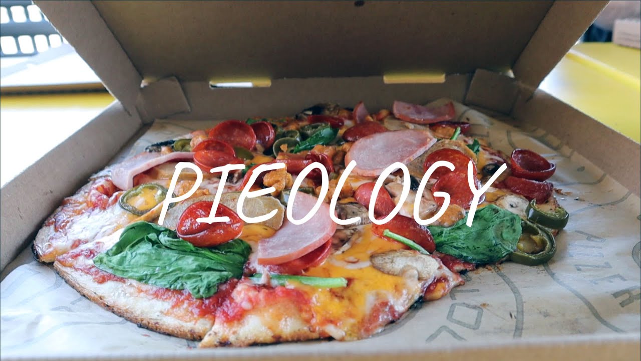CUSTOMIZING YOUR OWN PIZZA! - YouTube