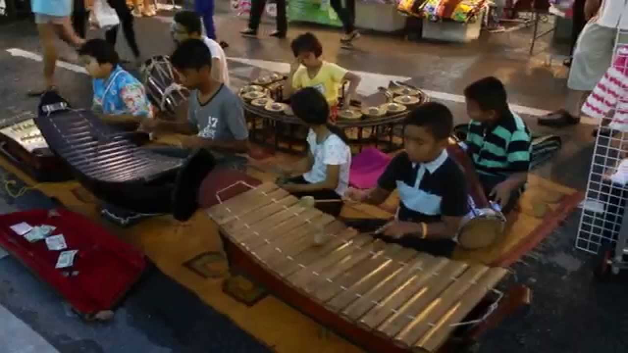 Children play Thai metallophone Ranat thum lek or Ranat thum, don't ...