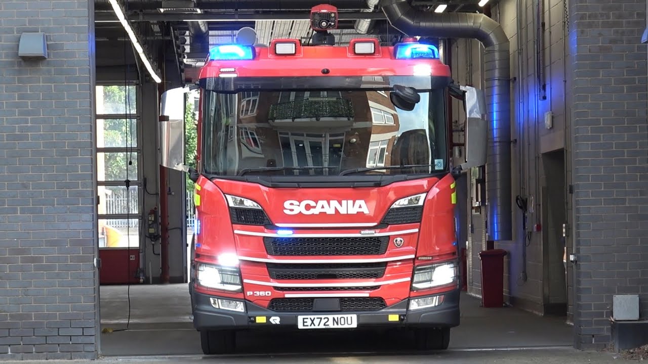 Surrey Fire and Rescue, Woking [S29P1] Advanced Technology Rosenbauer ...