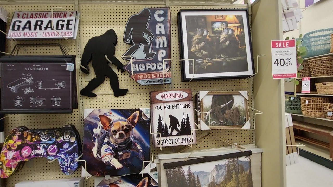BIGFOOT FANS - BIGFOOT SIGNS - CAMP BIGFOOT = BIG FOOT COUNTRY ...