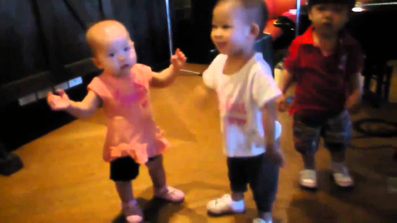 Unique Baby Dancing, Very Funny! - YouTube