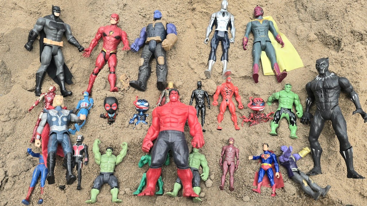play with sand piles/ AVENGERS TOYS /Action Figures//venom/ ironman ...
