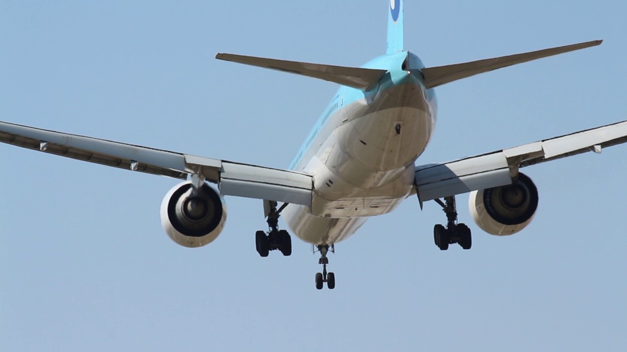 KE074 Toronto - Incheon KoreanAir BOEING777-300ER HL7782 - YouTube