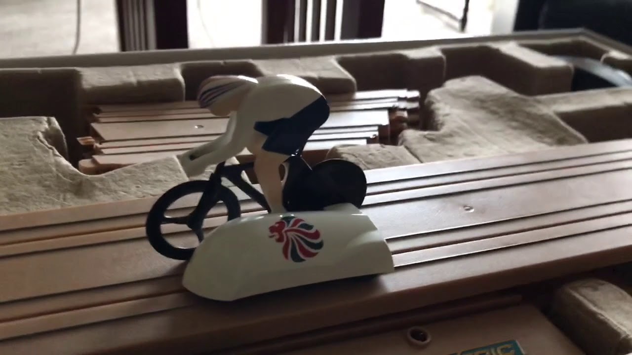 Unboxing Scalextric Velodrome Cycling Set - YouTube