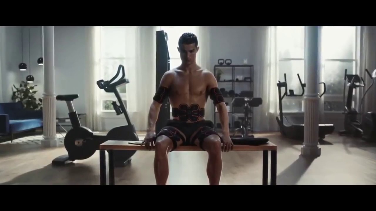 How cristiano ronaldo build muscles of his belly ? build his body - YouTube