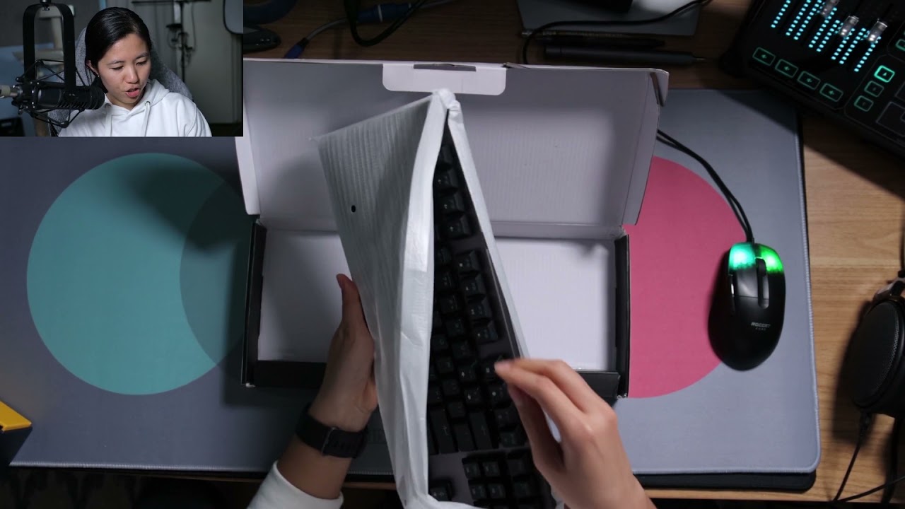 Tecware Phantom L Unboxing in 60 seconds - YouTube