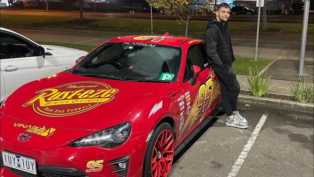 CREATING TOYOTA 86 LIGHTNING MCQUEEN - YouTube