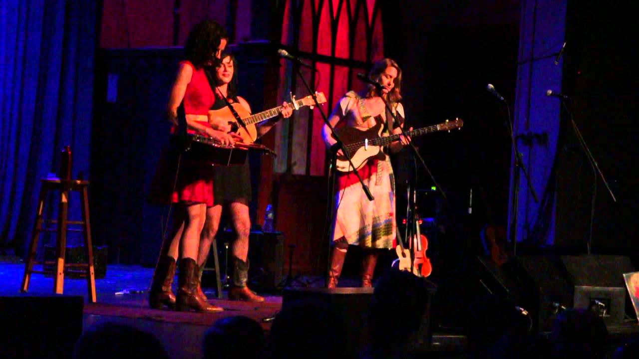 Red Molly - "1952 Vincent Black Lightning" - YouTube