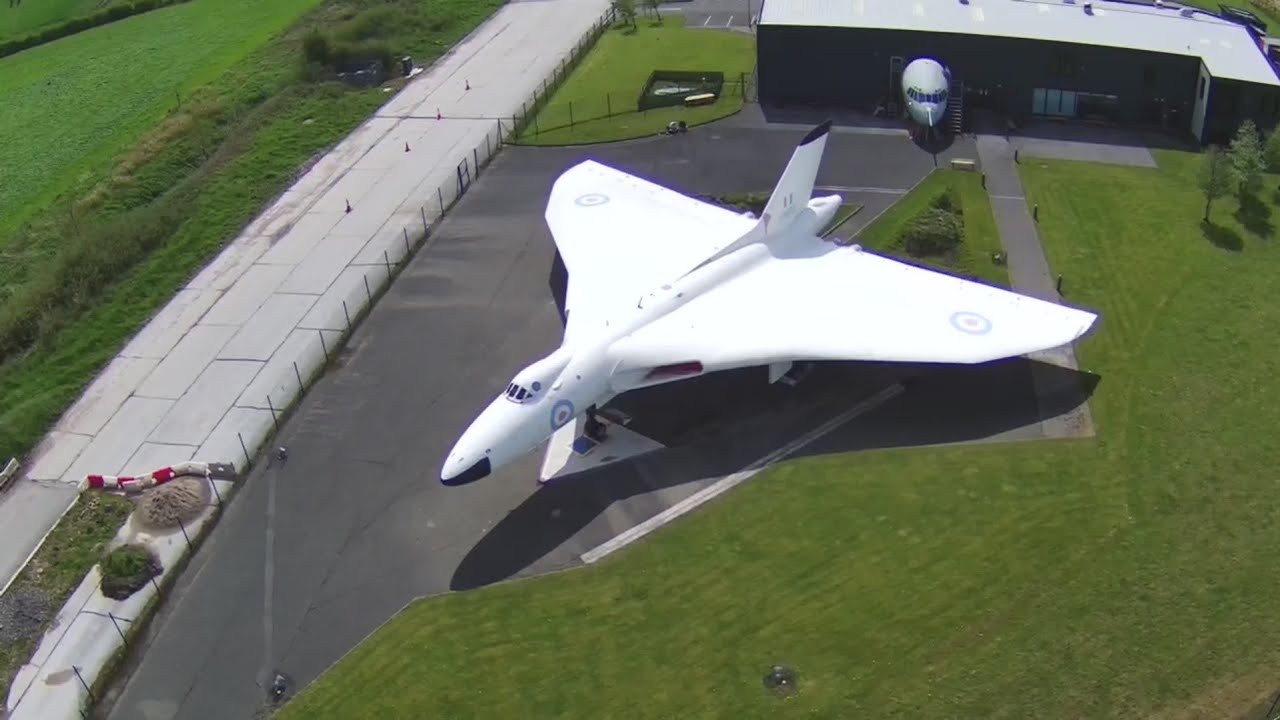 Drone Flight Round Avro Vulcan B.2 XM603 - YouTube