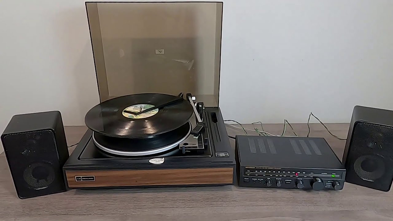 Realistic Mini Stereo system - YouTube