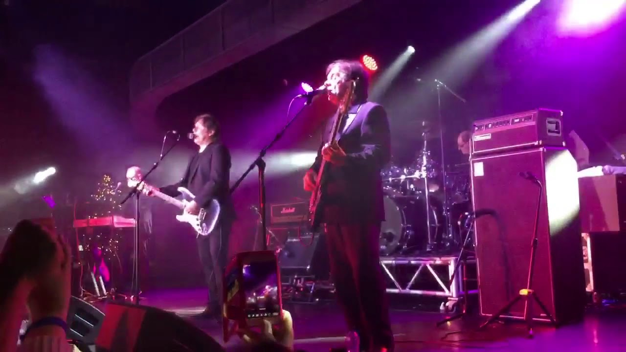 The New Pacemakers - You'll Never Walk Alone LIVE @ Butlins, Skegness ...