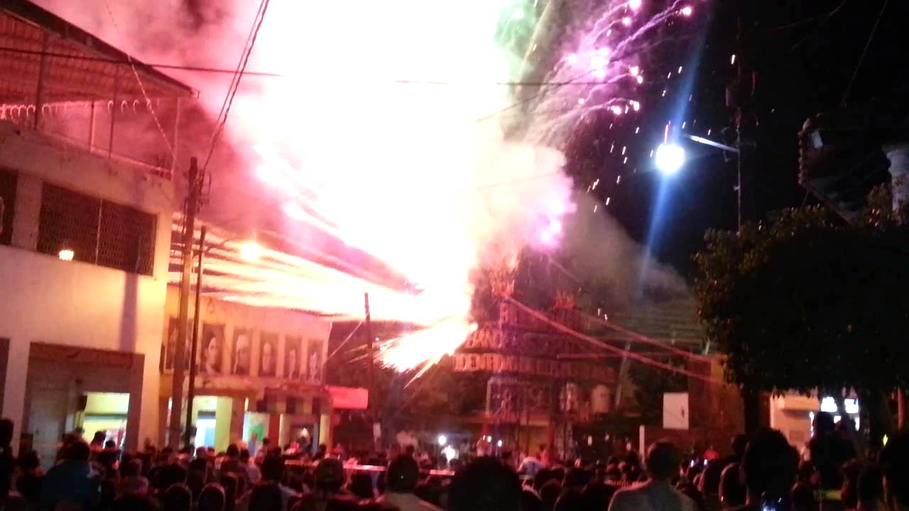 Fiesta del bicentenario de las banderas de Puruarán, Michoacán - YouTube