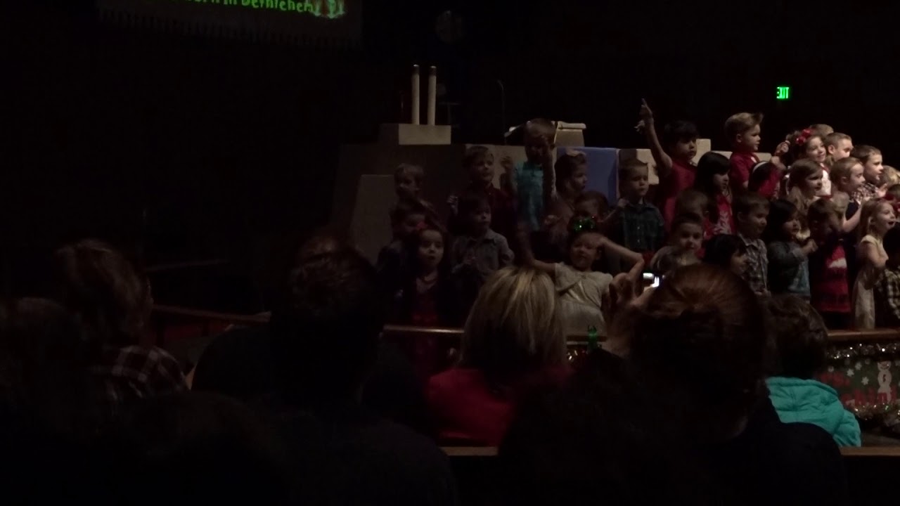 Cora sings - 12/2017 - YouTube