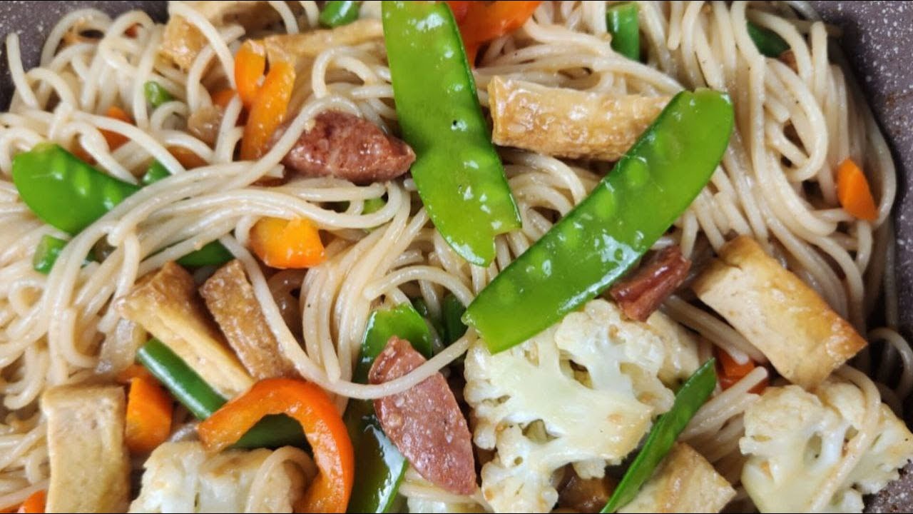 Delicious Stir fry Spaghetti! - YouTube