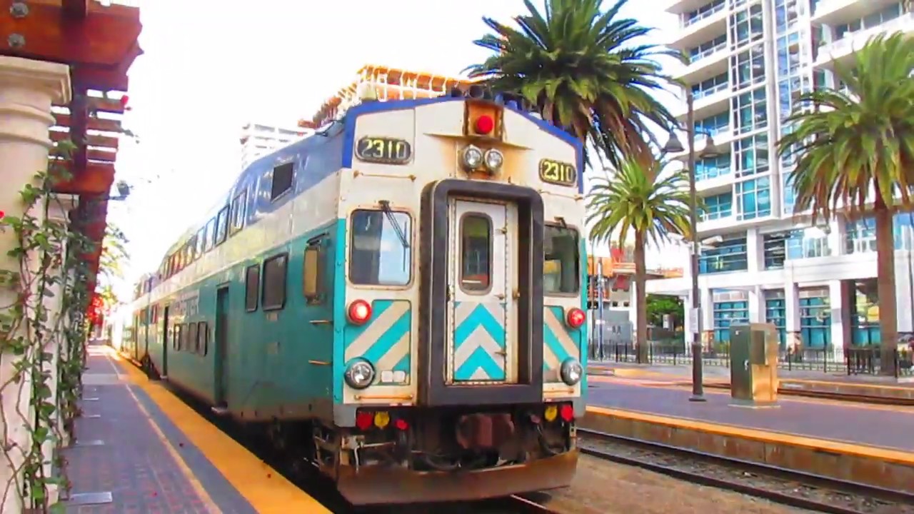 11/4/17 Coaster 2104 leaves Santa Fe Depot in San Diego, CA - YouTube