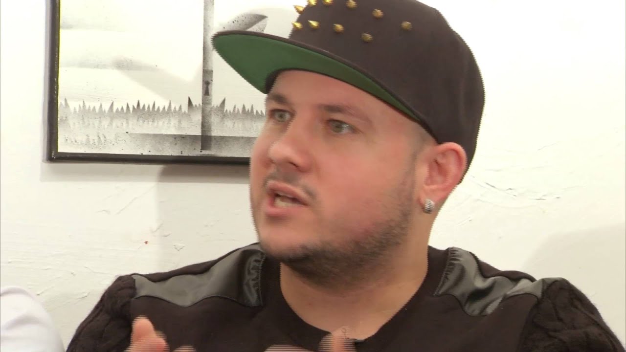 Social Media Comedians - YouTube