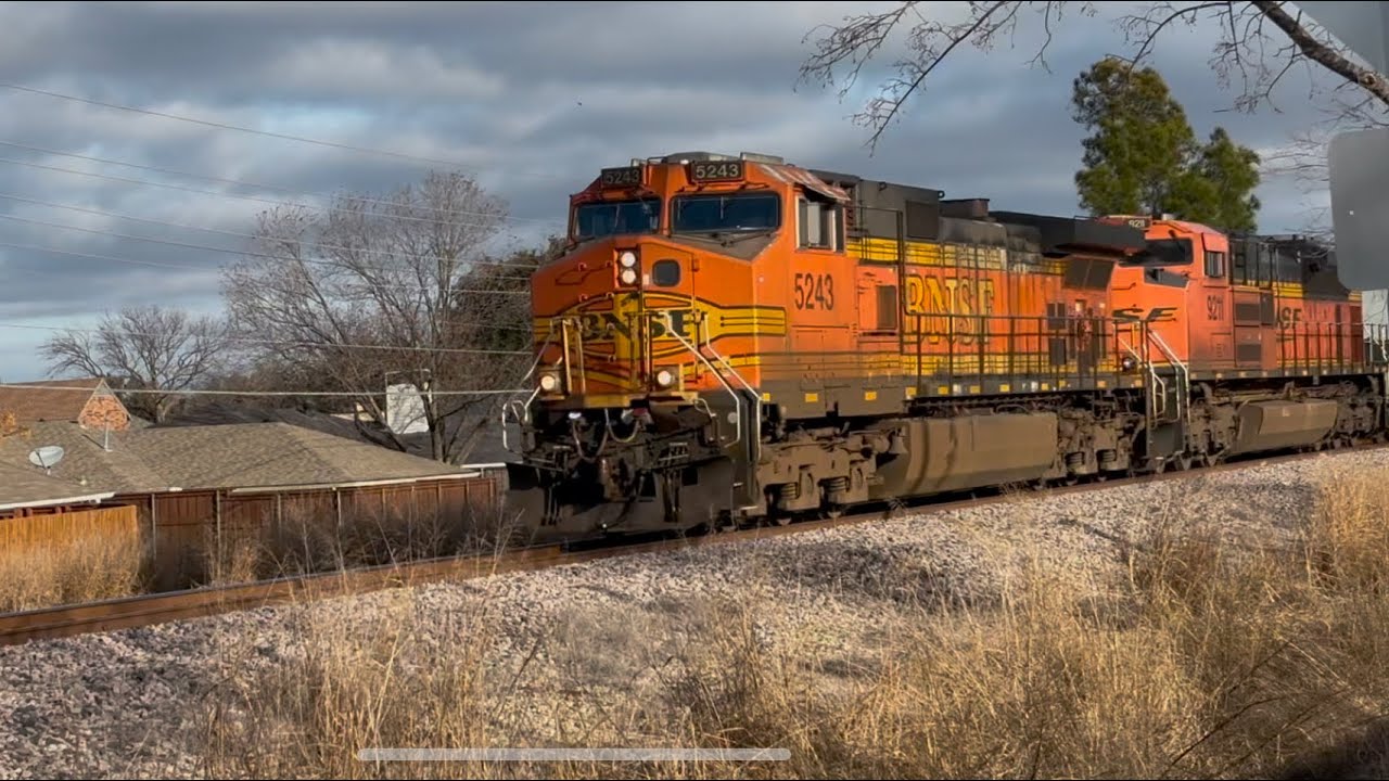 BNSF 5243 - Carrollton, TX (January 5, 2025) #bnsf - YouTube