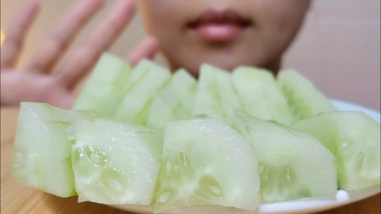 ASMR : 오이 먹방 🥒 Cucumber EATING SOUNDS MUKBANG - YouTube