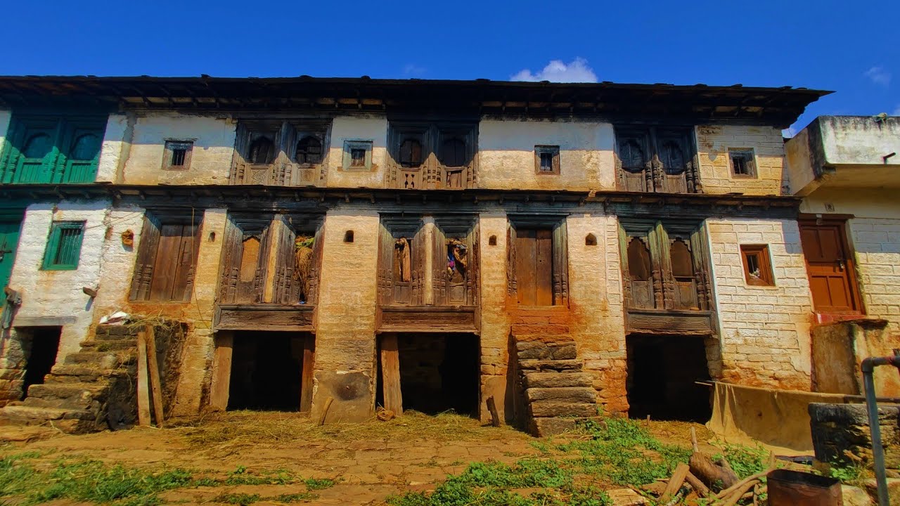 Gaon Se Log Palayan Kyu Ho Rhe hai !! Village Gobradi Muwani visit!! # ...