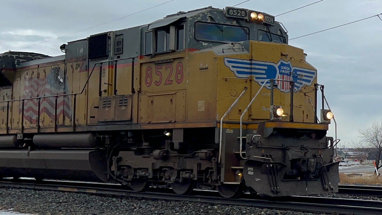 Railfanning 01/03/2025: First Trains Of 2025 (Ft. Ace Leaders & The ...