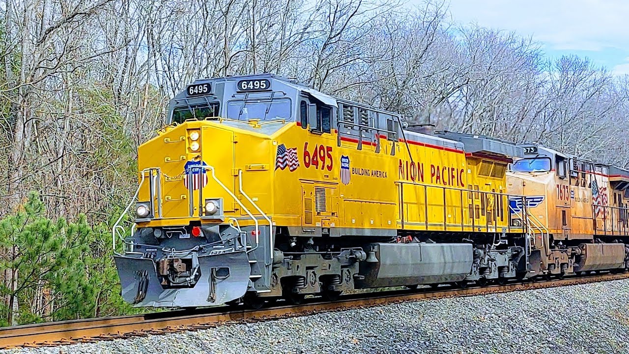 NS 15r headed Southbound in Rockhill SC with UP 6495 in the lead 1/7/23 🇺🇸 - YouTube