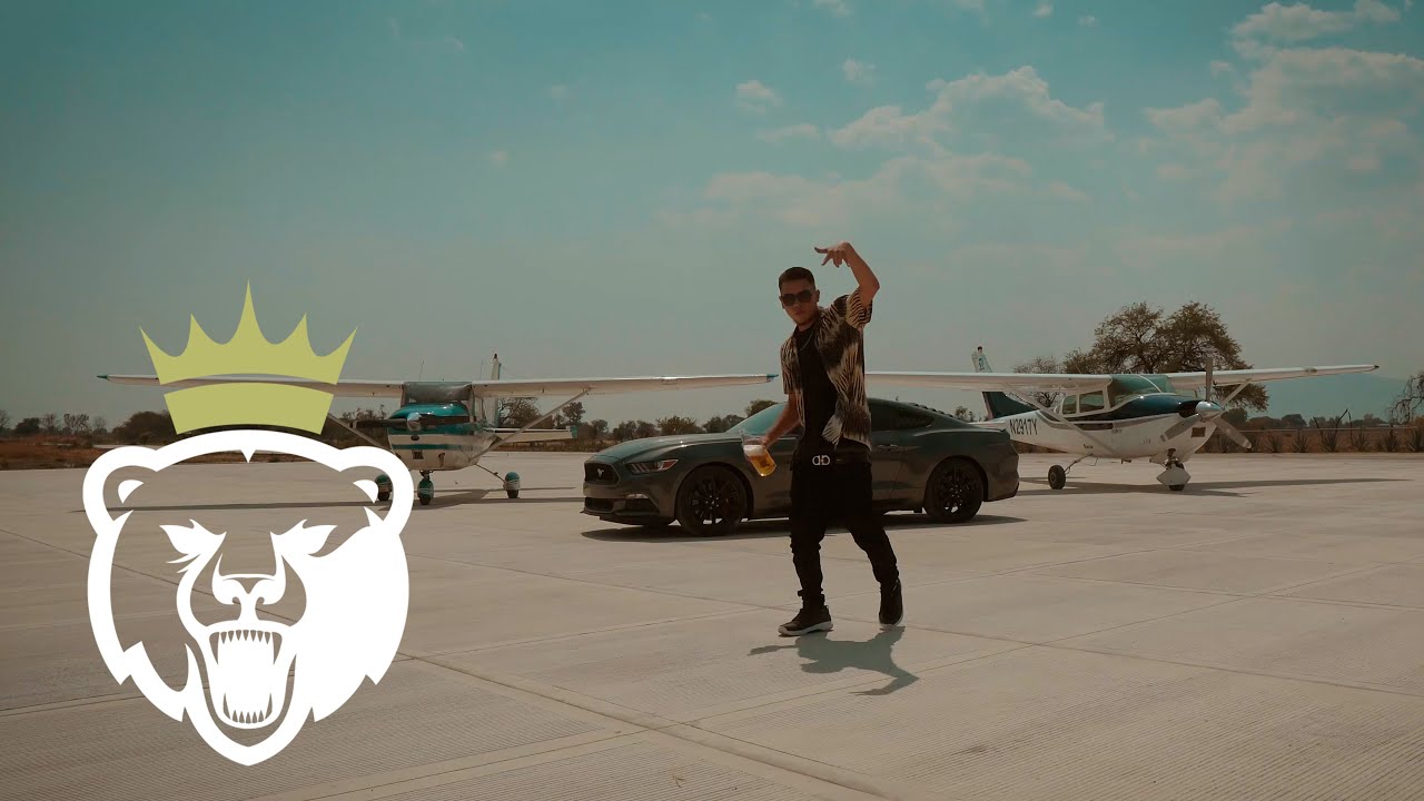 JAURIA SANTA // BIEN LOCO // VIDEO OFICIAL - YouTube Music