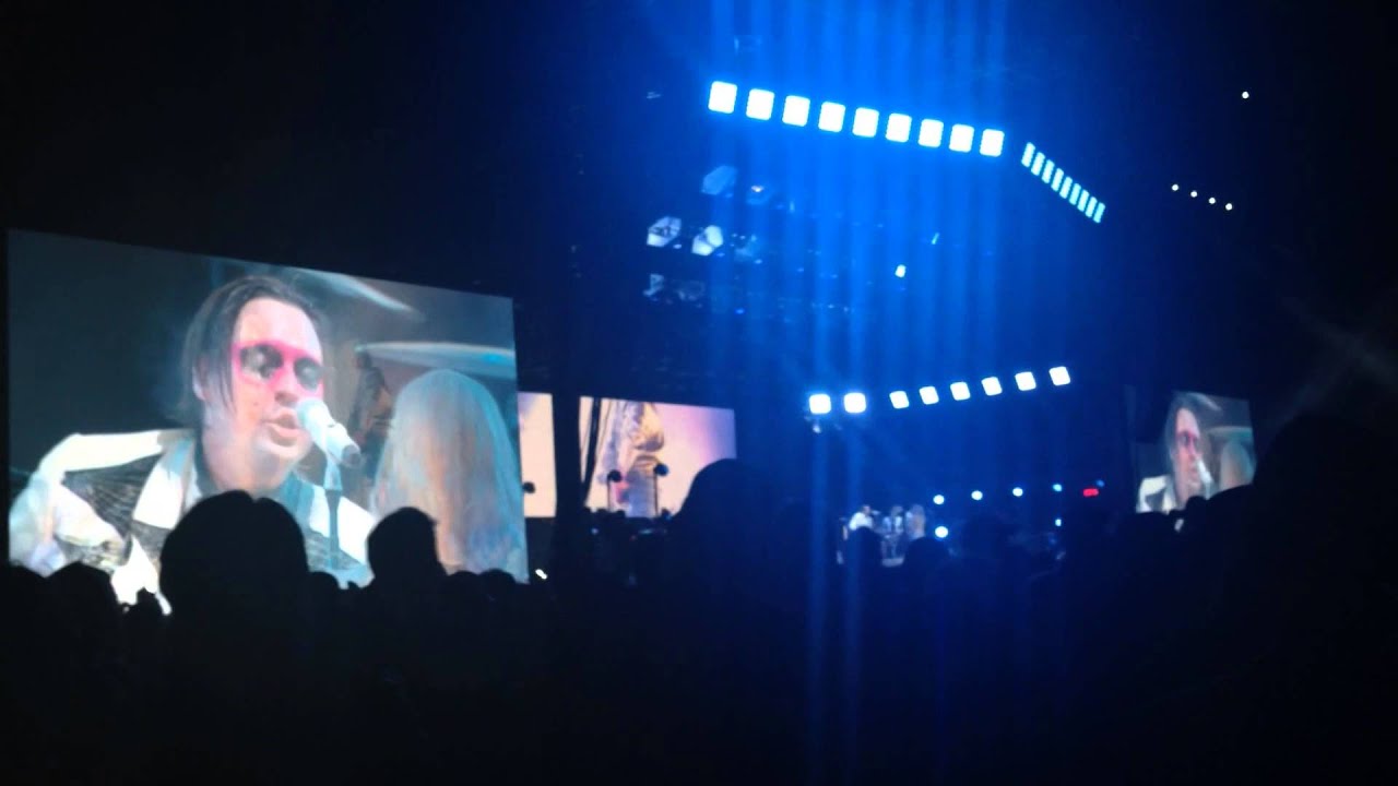 Arcade Fire - We Exist Coachella 2014 - YouTube