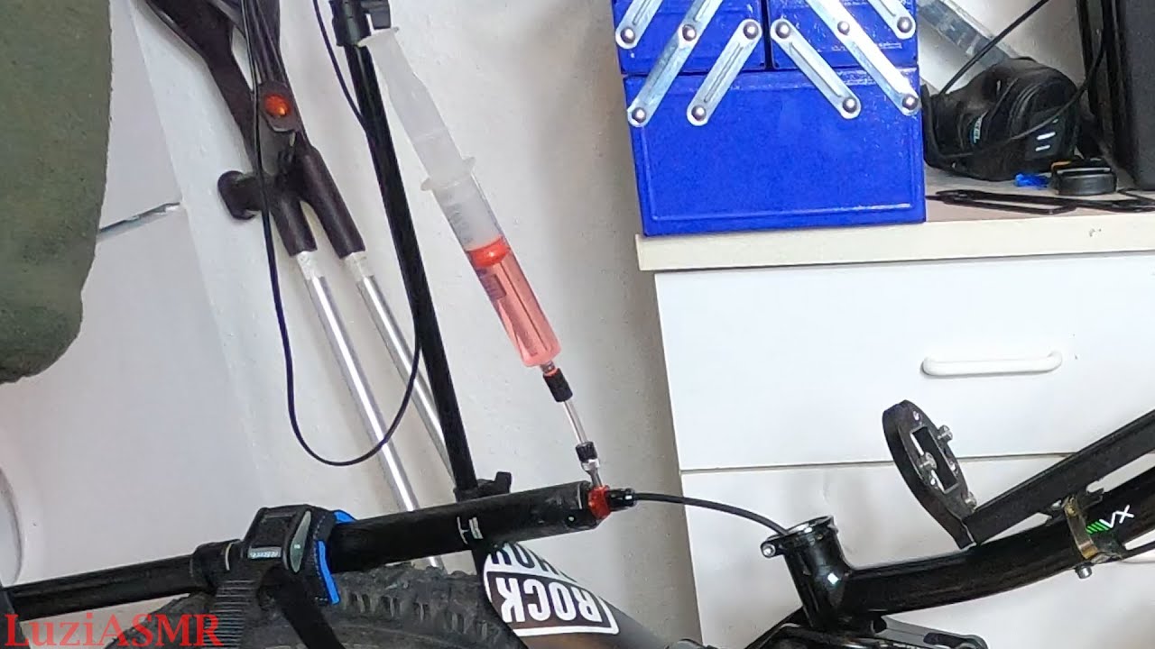 RockShox Reverb Stealth C1 | Entlüften, Bleed, Tutorial #3 - YouTube