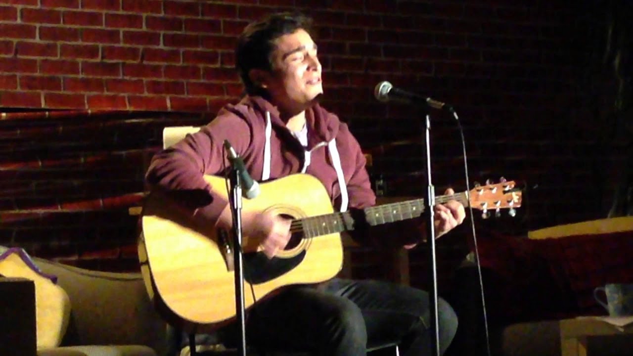 Rudy Saenz - Killing Me Softly (cover) - YouTube