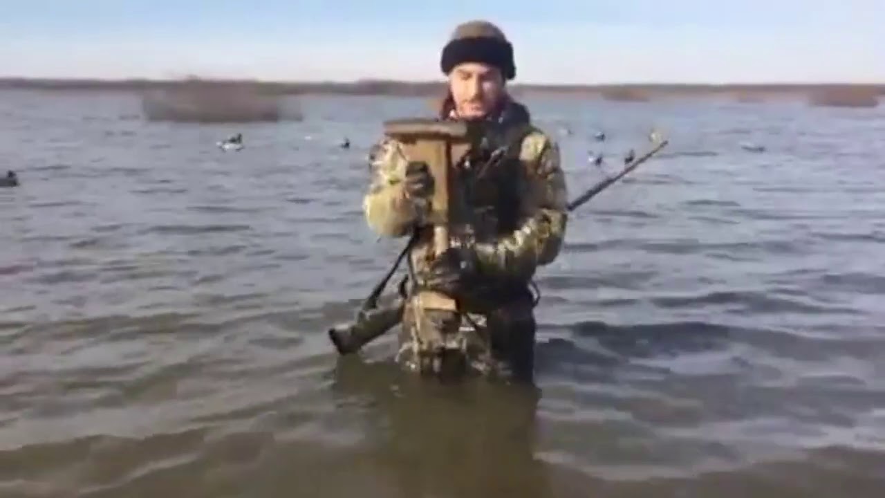 Duck'n Down Marsh Hunting Stool - YouTube