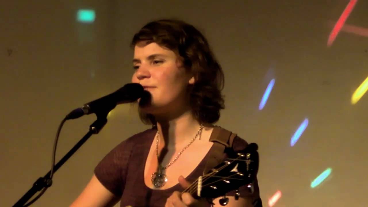 Kelly Menhennett "World Of Mine" - YouTube