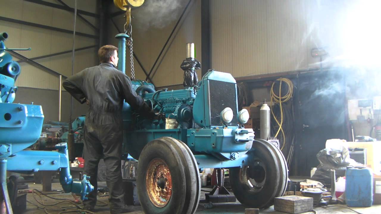 Ford 5095 cold-start - YouTube