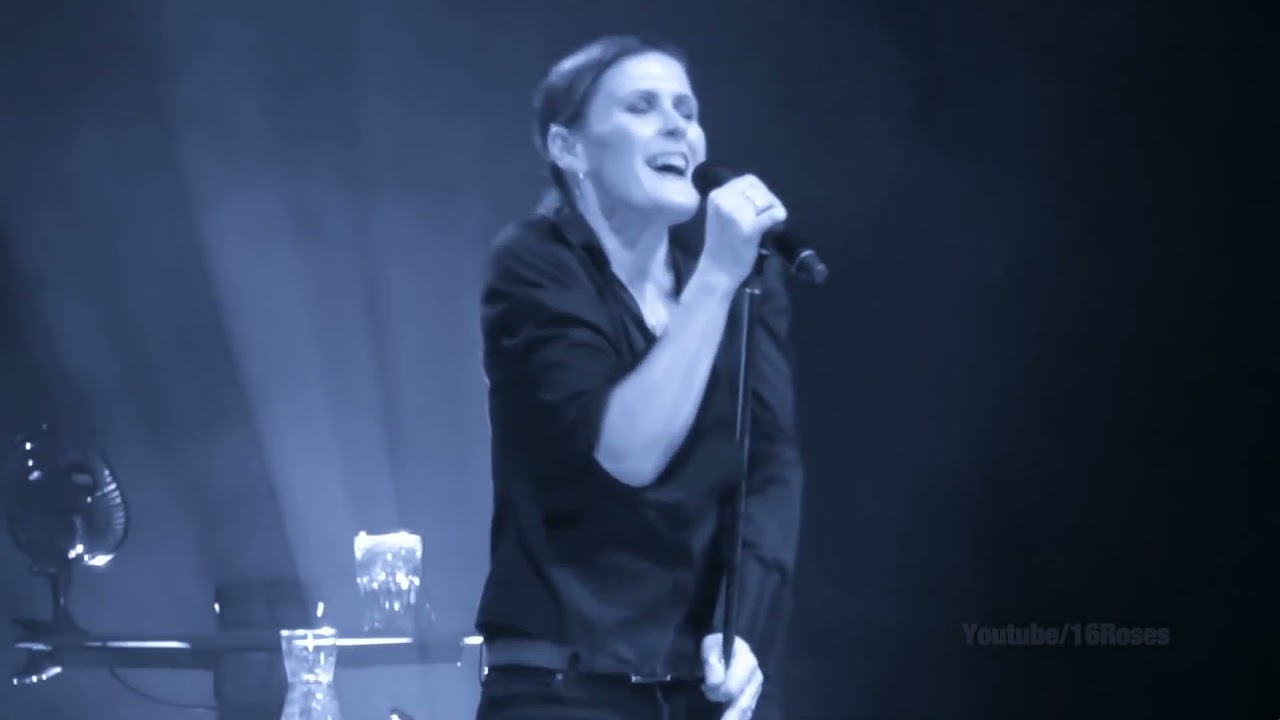 Alison Moyet (Yazoo) Don't Go — Berlin - YouTube