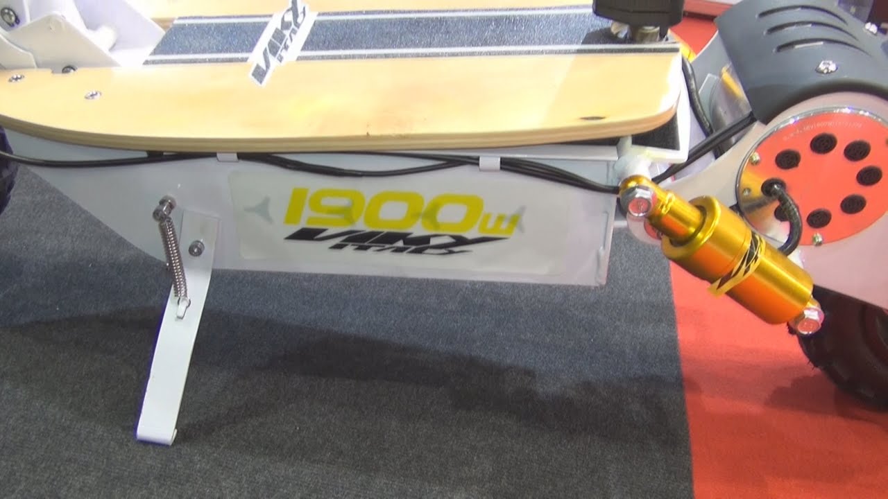 Viky Italy E-Scooter ULTRA POWER 1900w in 3D - YouTube