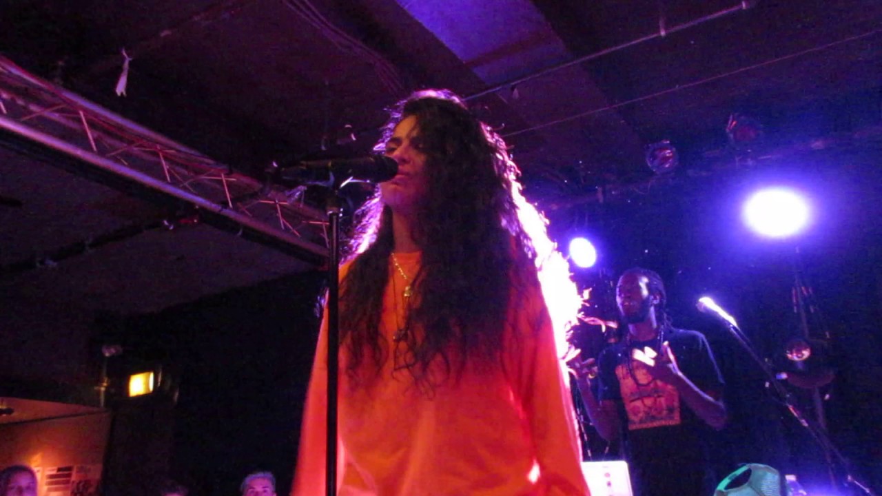 Jessie Reyez - "Gatekeeper" (Live in Boston) - YouTube