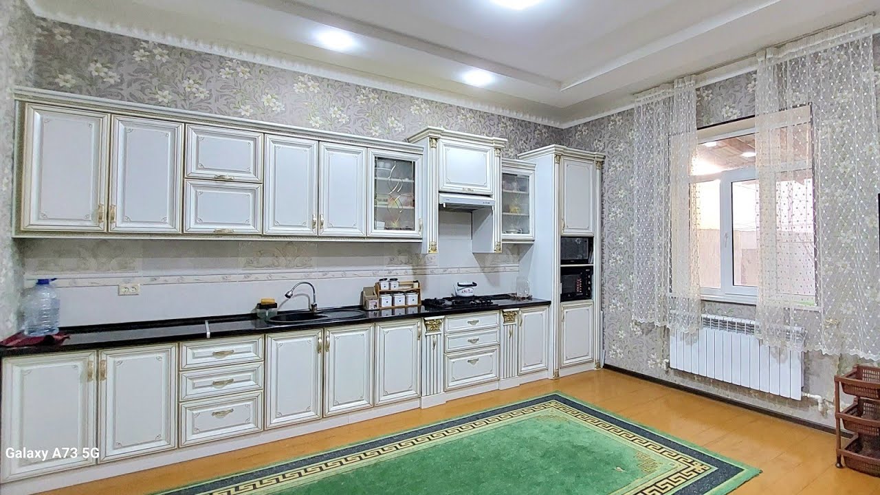 2 qavatli 420 m² hovli jihozlari bilan sotiladi. Mo'ljal: Asr to ...