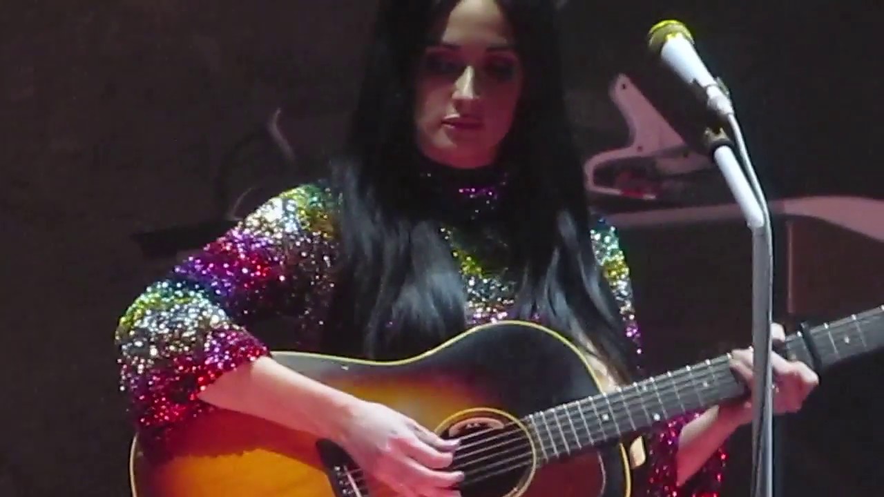 kacey musgraves - oh, what a world (live in london, england) - YouTube