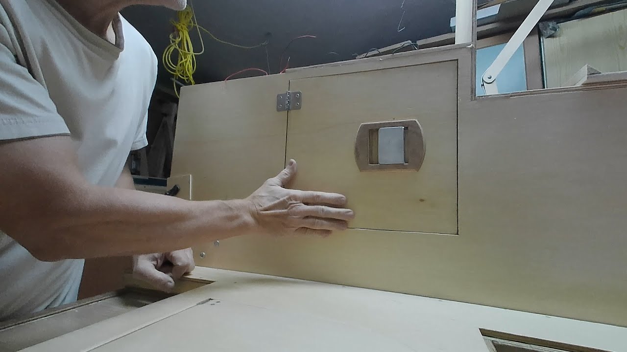 Micro Vardo - part 8 - the fridge - YouTube