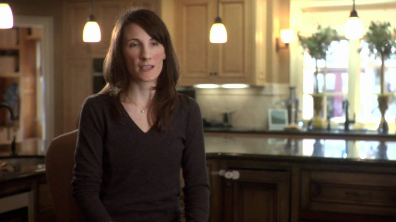 The Happy Body Testimonial 5: Jennifer Pfeiffer - YouTube