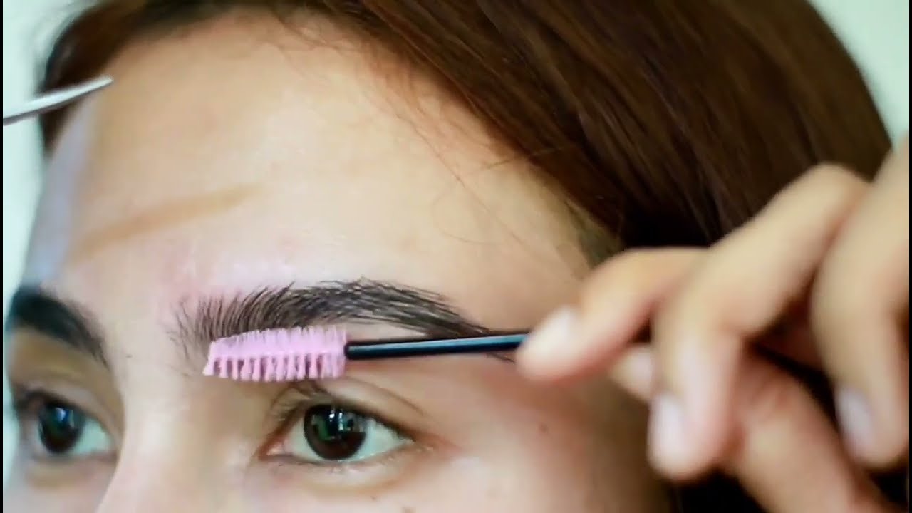 Cara Merapikan Alis Tebal dan Berantakan | Tutorial cukur alis - YouTube