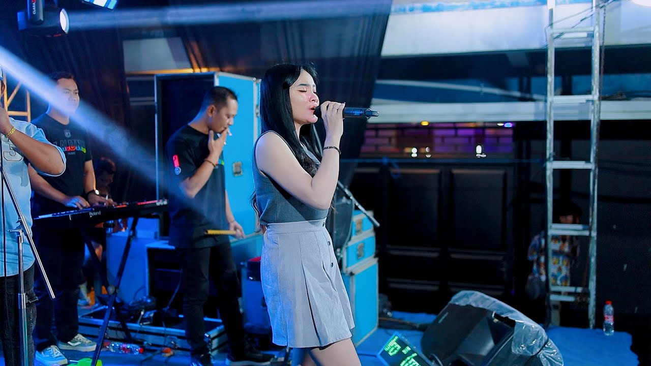 LALUNA MUSIC - SESAL - KURNIA RAHMA - BIRTHDAY PARTY MAMI YANI GOLD ...